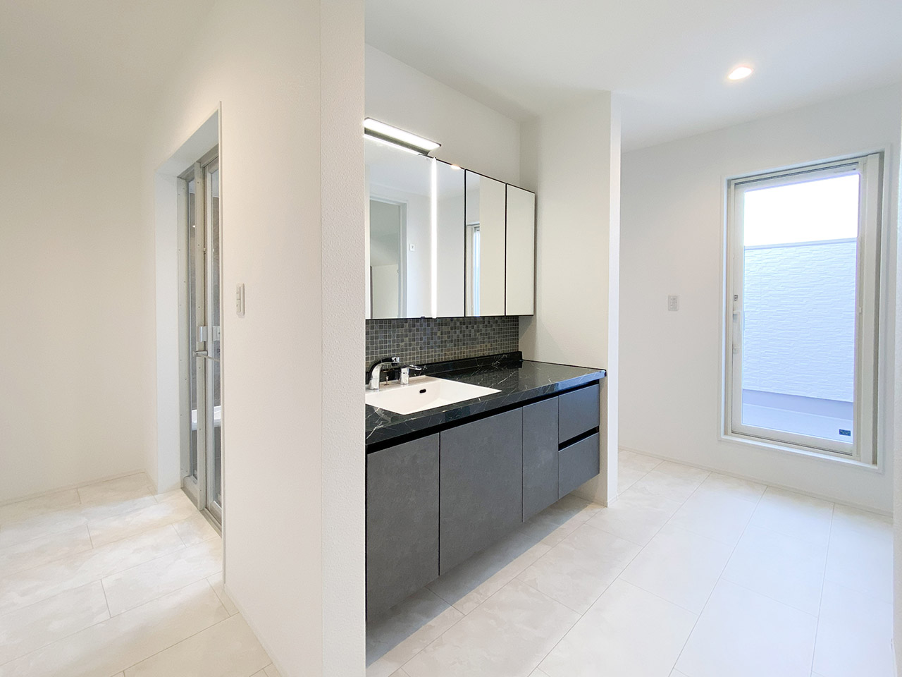 東西南北の大きな窓から陽が入り 非日常を味わえる住まい｜神奈川県相模原・町田のおしゃれな新築・注文住宅｜mitoHOUSE 美都住販